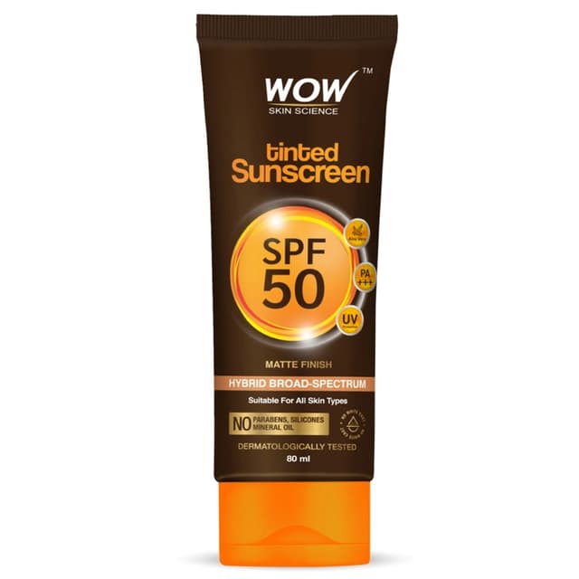 Tinted Sunscreen SPF 50 PA+++ with Hyaluronic Acid & Aloe Vera - 80 ML